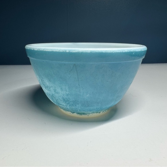 Pyrex | Kitchen | Vintage Pyrex Primary Colors Blue 5 Pint Small ...